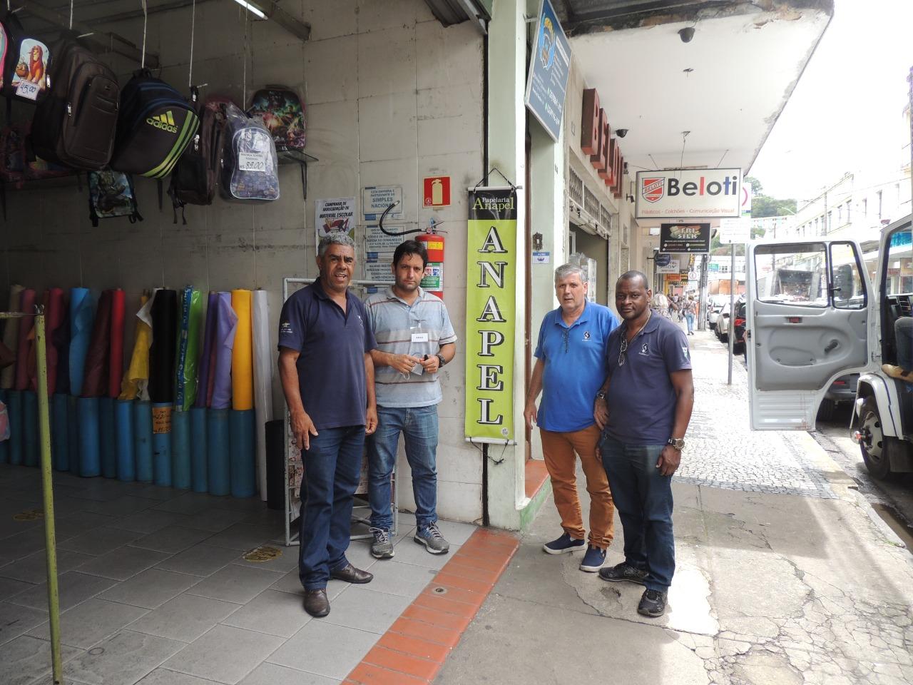 SINSERPU JF » Volta às aulas – SINSERPU-JF com o servidor na compra do ...